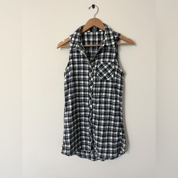 Luxe | Tops | Nwot Luxe Blue Flannel M Tank | Poshmark